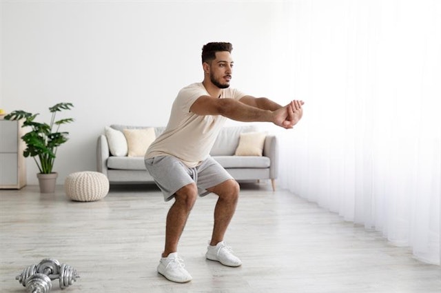 7 Benefits of Doing Squats and Variations to Try