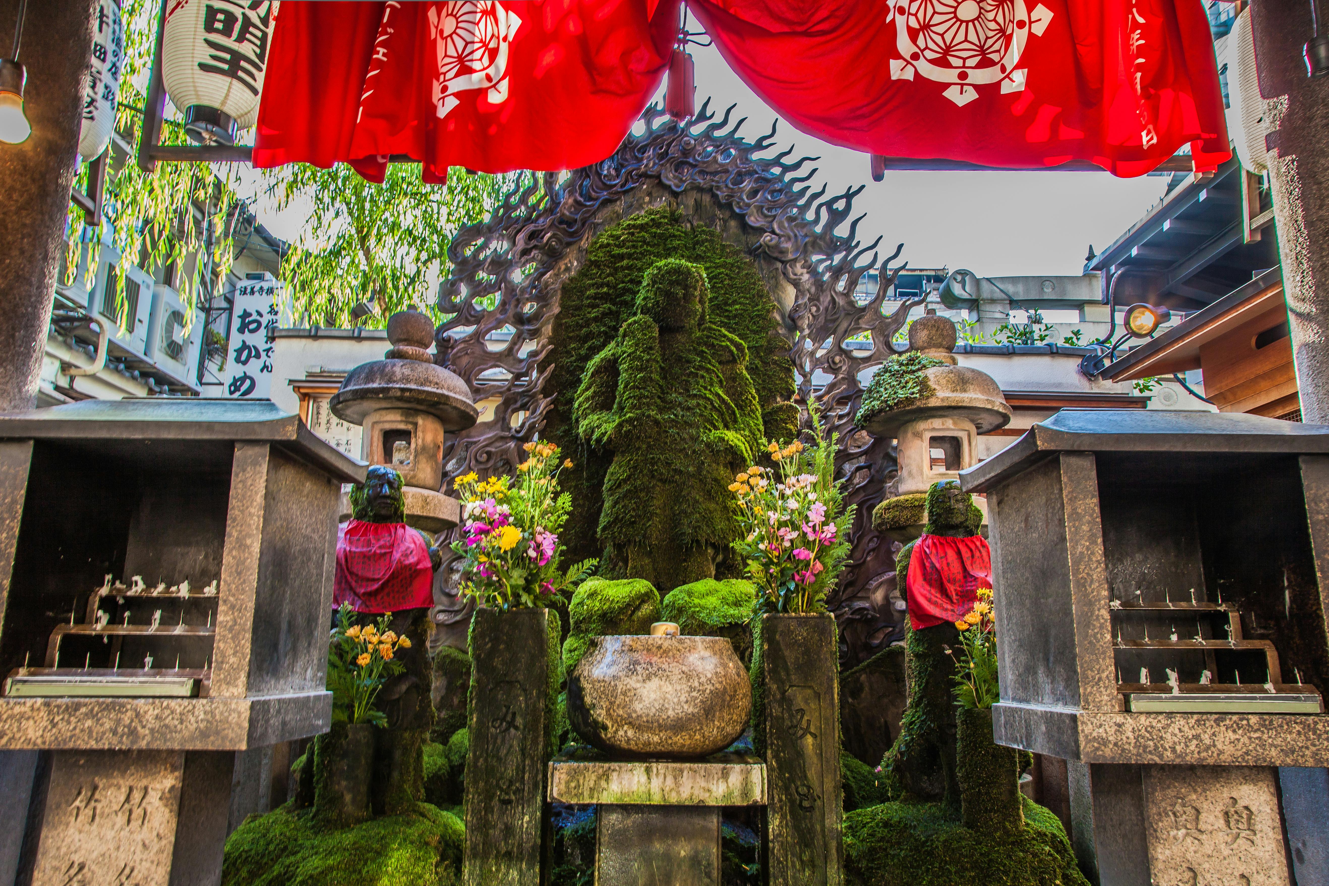 Hozen-ji Temple in Osaka: History, Location & Tips - Trip To Japan
