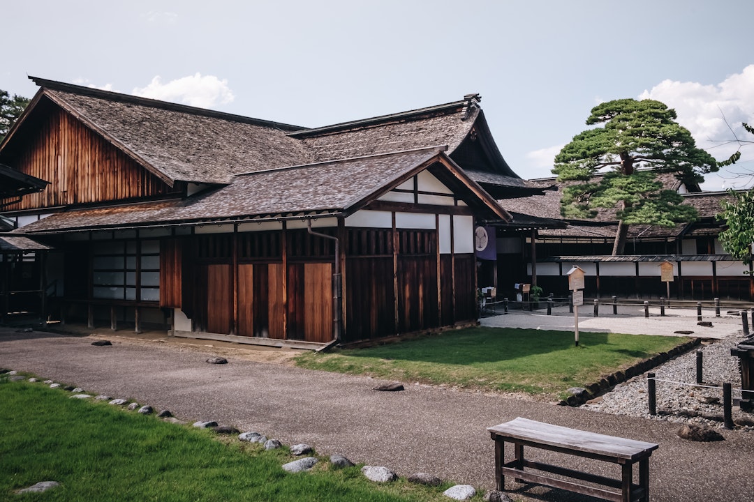How to Spend a Day Exploring Takayama Jinya & Sanmachi Suji - Trip To Japan
