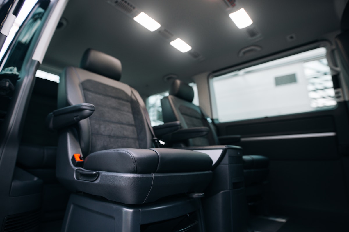 Elite Tokyo Travel: Luxury Van Transfers from City to Narita Airport ...