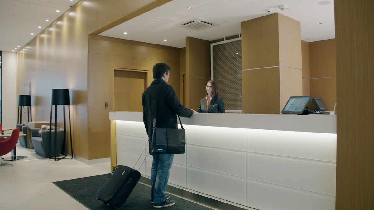 Tokyo Haneda Airport (HND) to Tokyo hotel/address - Round-Trip Private ...