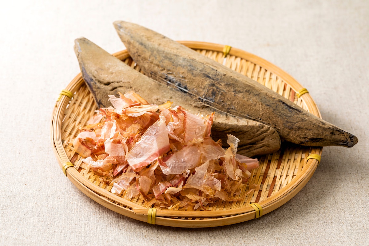 Katsuobushi (Dried Bonito) Factory Tour & Traditional Chabushi-Making ...