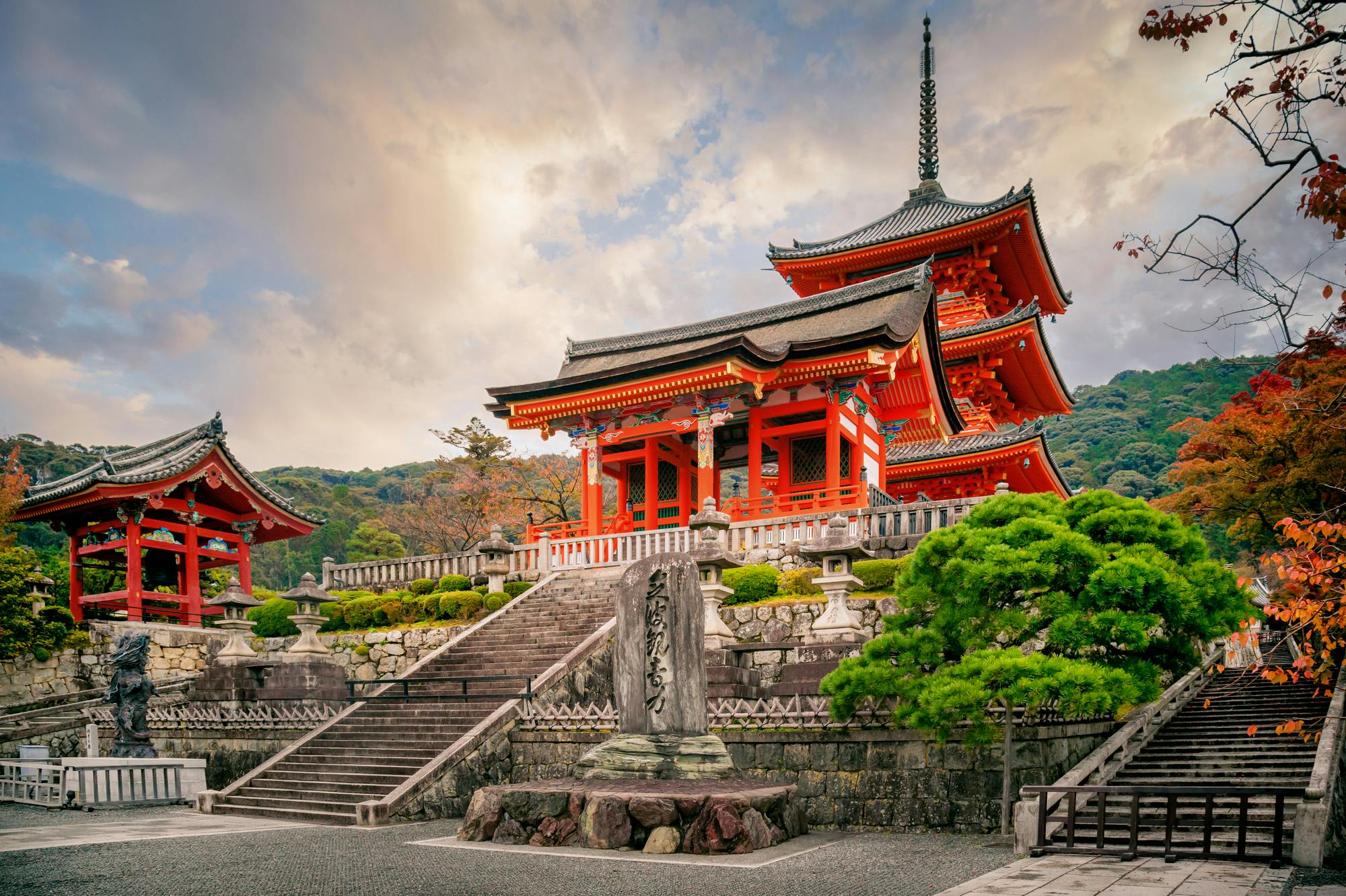 Japan Famous Monuments: 15 Must-See Historic Landmarks - Trip To Japan