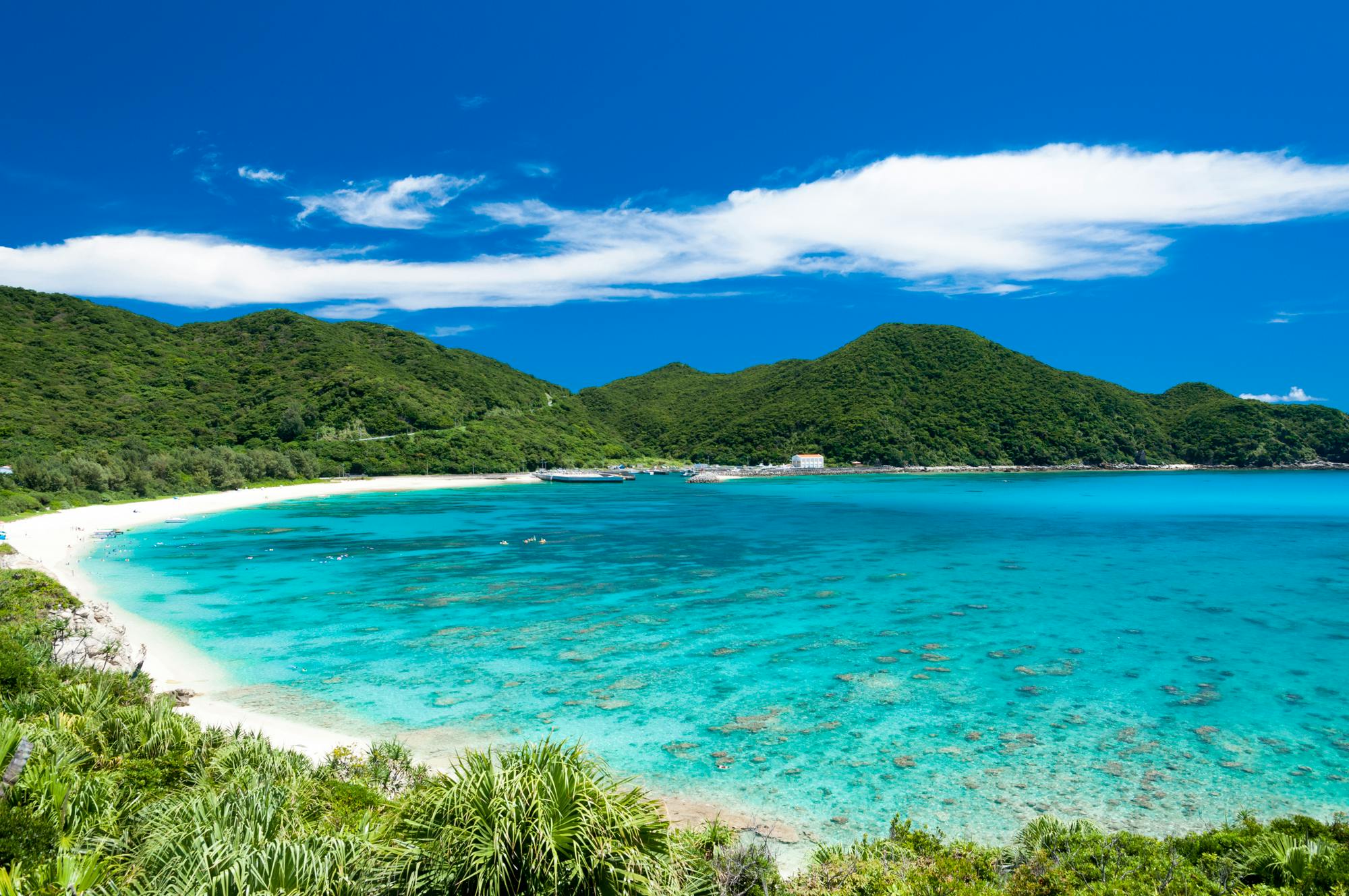 Aharen Beach, Tokashiki, Okinawa - Trip To Japan