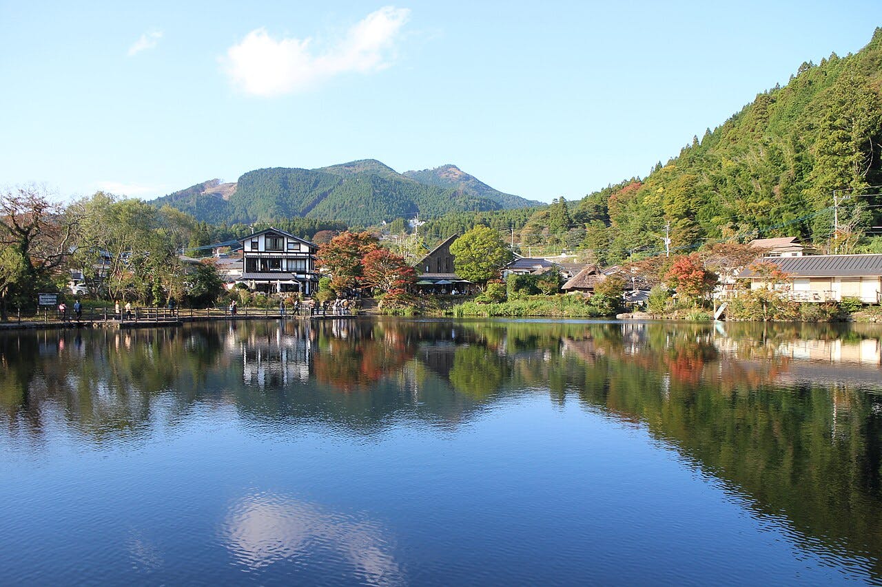Kinrin Lake, Yufuin, Oita - Trip To Japan