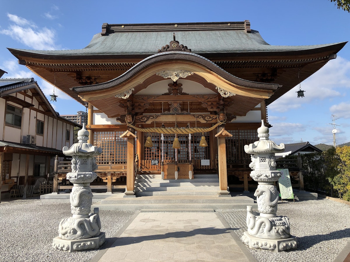 Shirohebi Shrine - Trip To Japan - Trip To Japan