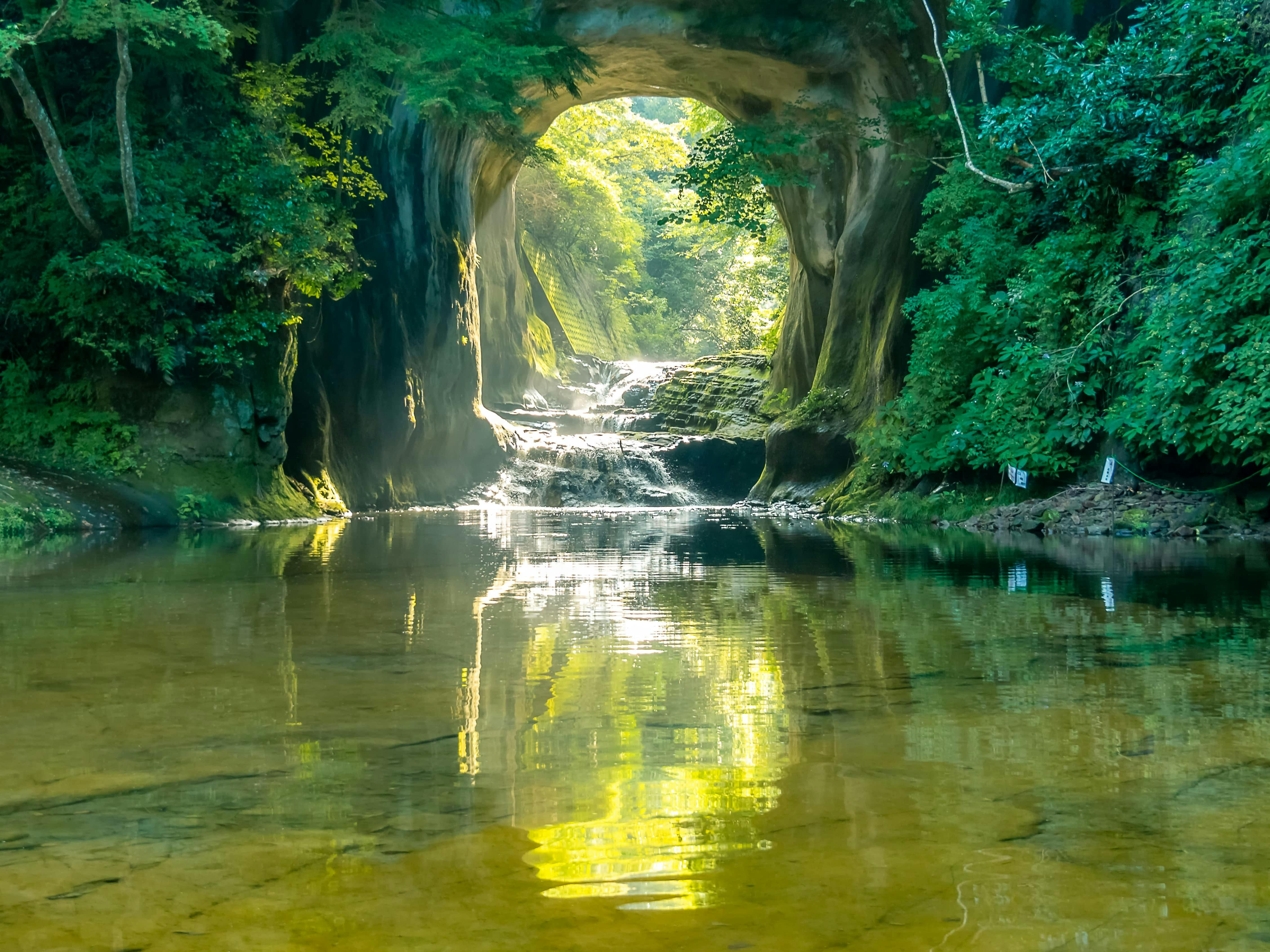 Nomizo Falls and Kameiwa Cave: Highlights, Access & Tips - Trip To Japan