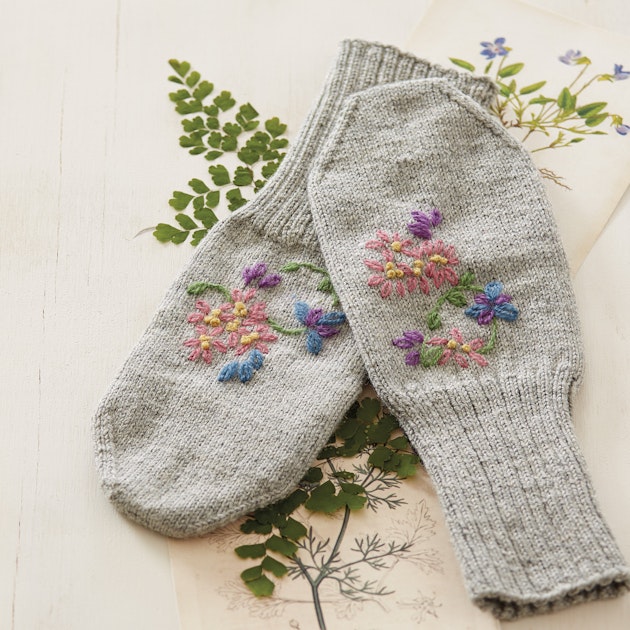 Gaman Mittens to Knit and Embroider | Farm & Fiber Knits Library