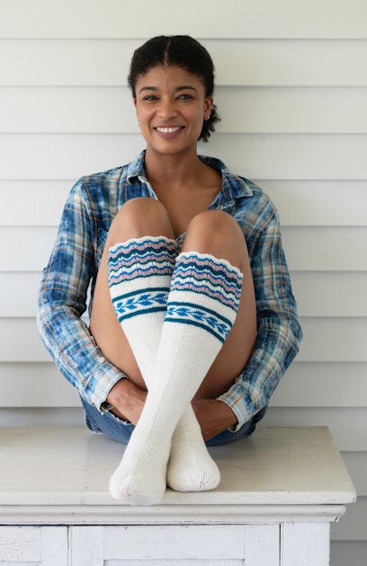 Colorful Amish Stockings | Farm & Fiber Knits Library