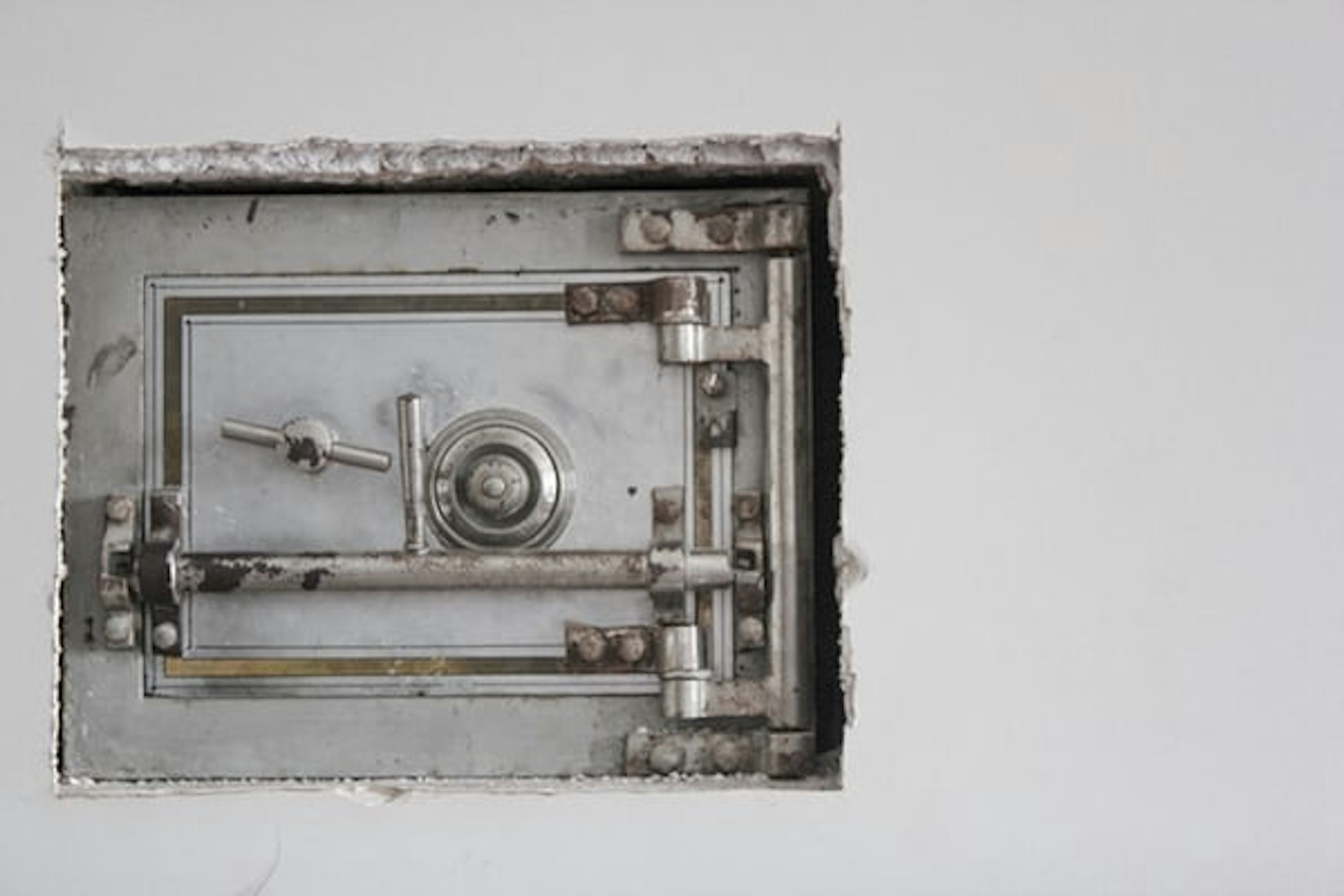 Everything You Need to Know About Home Safes