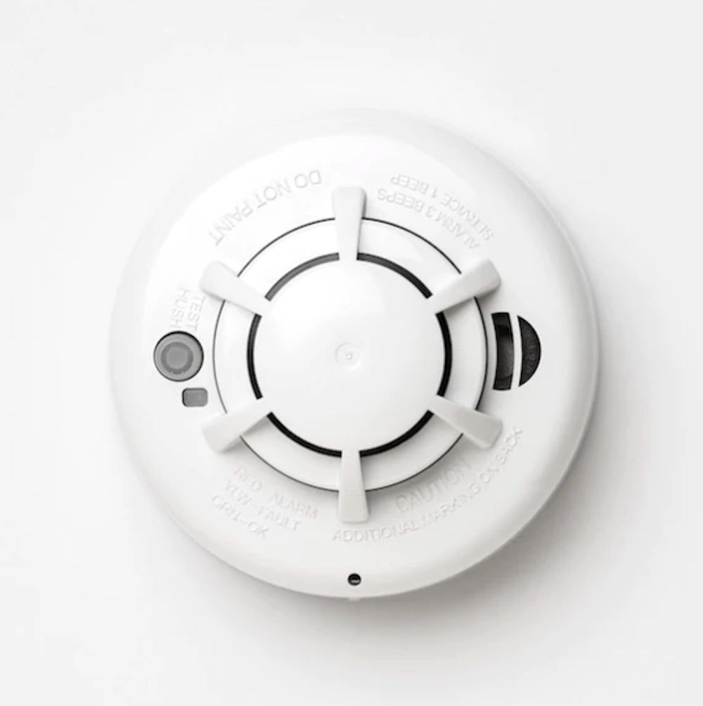 The Difference Between a Heat Detector and a Smoke Detector