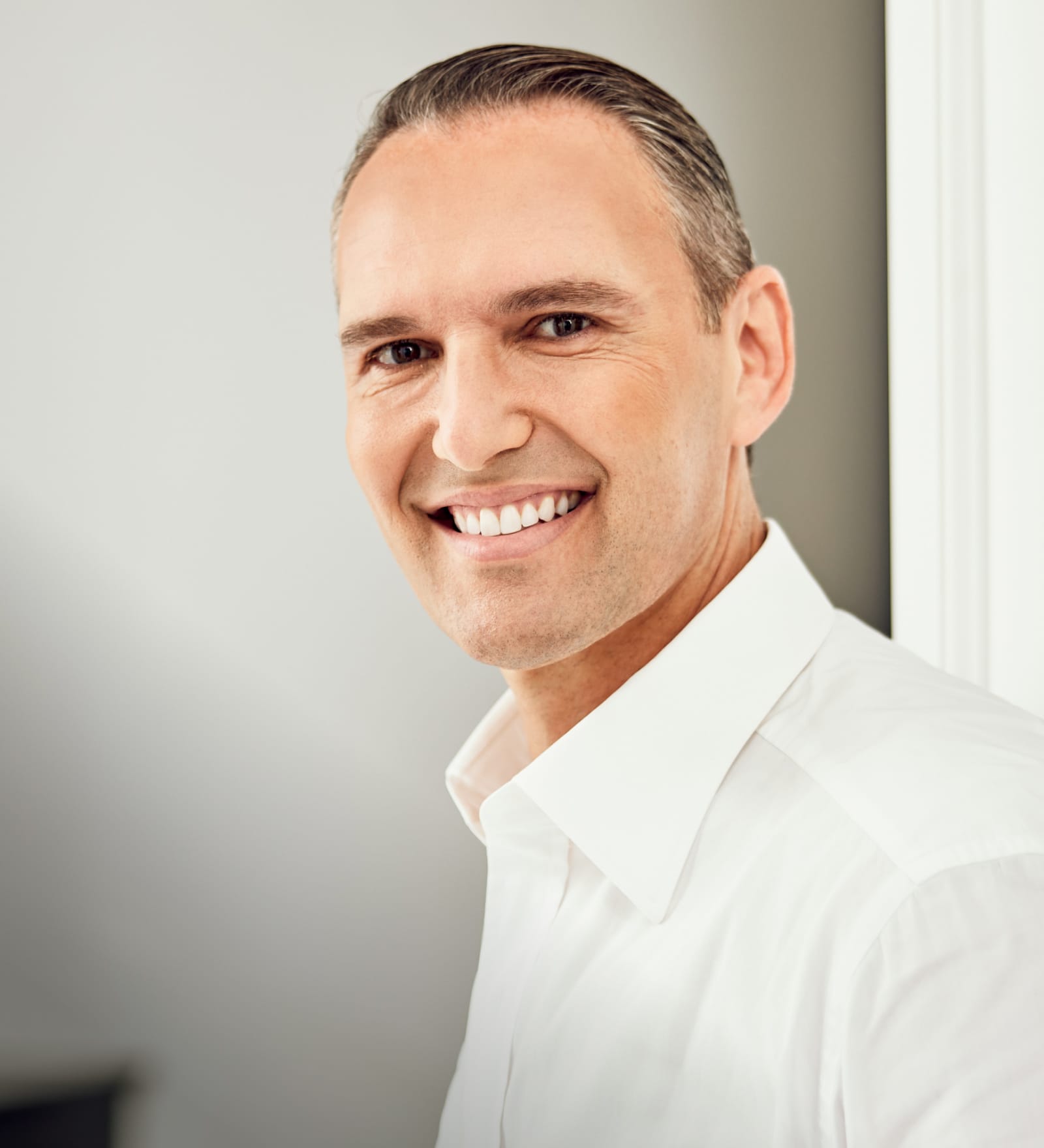 #1 Smile Makeover Dentist in Beverly Hills | Arthur Glosman