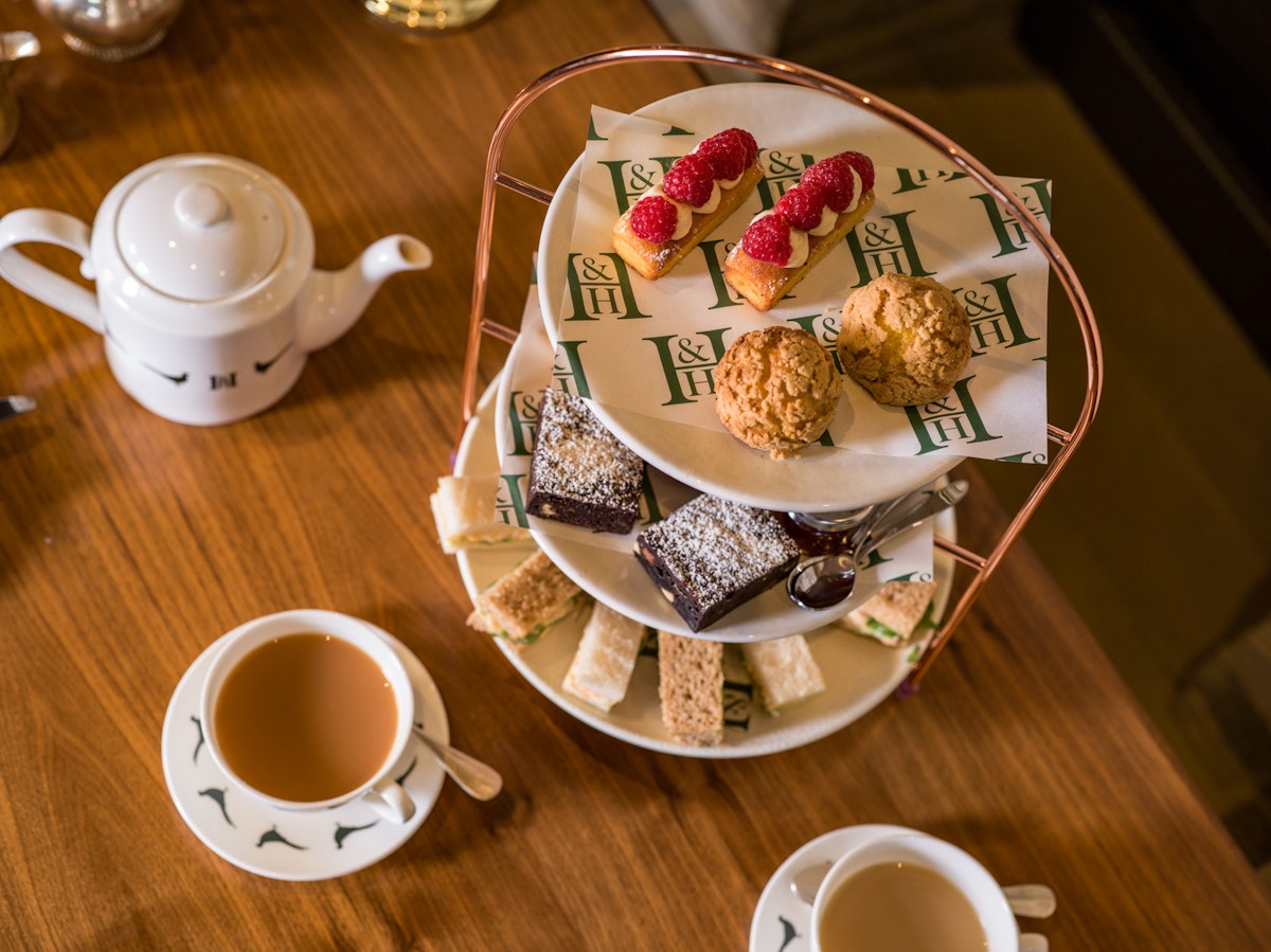 Wilde & Glorious Festive Afternoon Tea Shoot