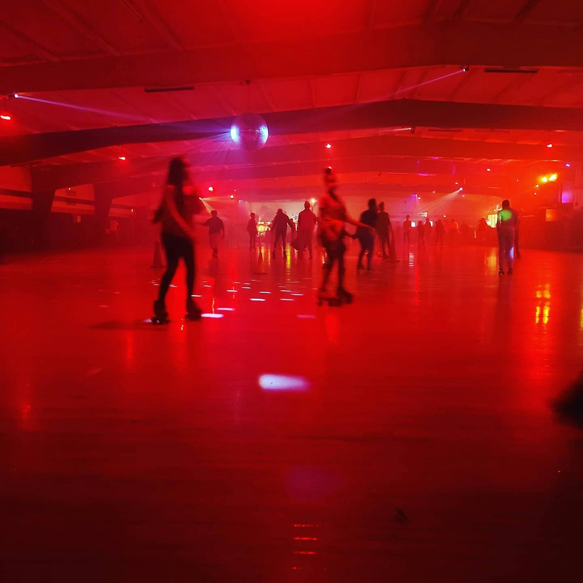 Stone Mountain Skates - Atlanta Skate Rink and Venue - DubSkate