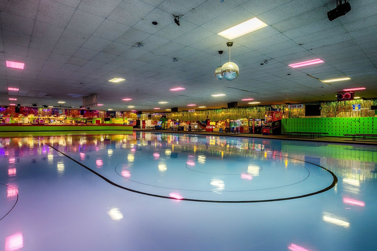 Skateland Mesa - Arizona Skate Rink and Venue - DubSkate
