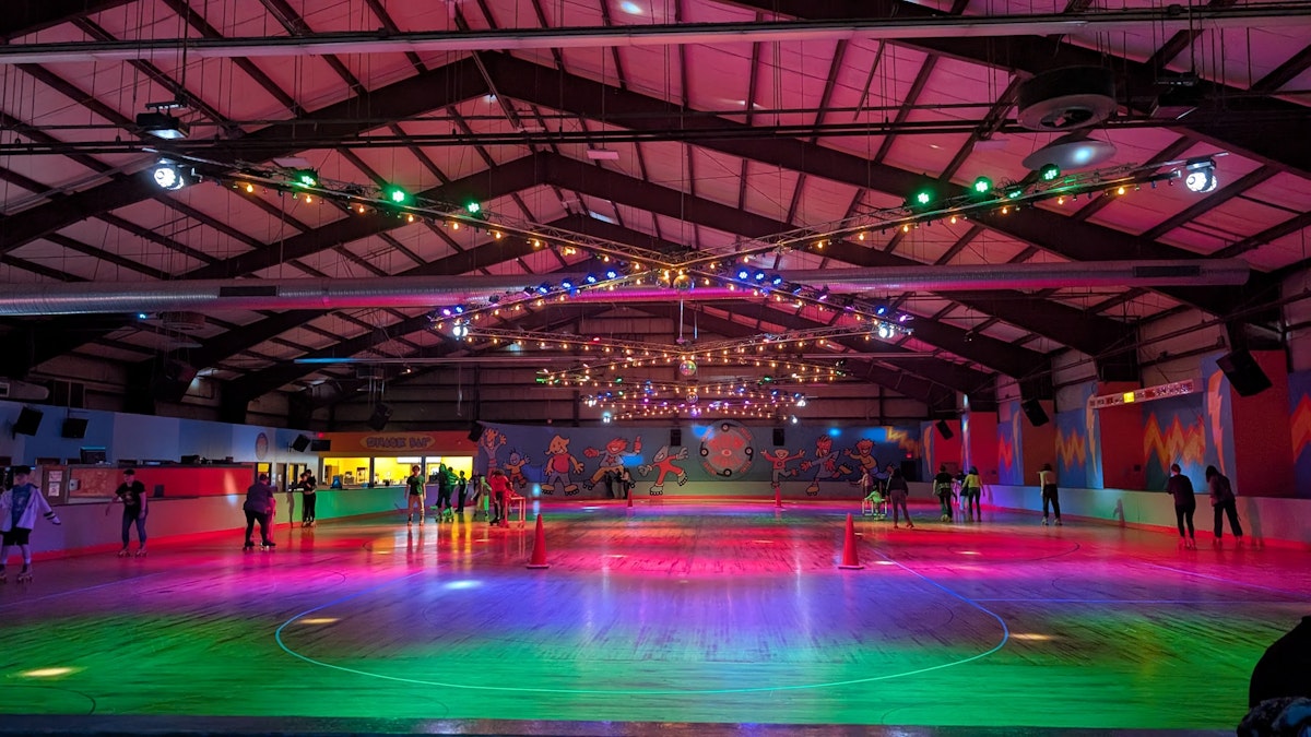 Ron-A-Roll Indoor Roller Skating Center - Connecticut Skate Rink and ...