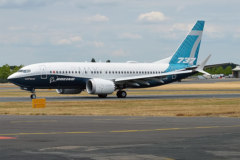 Boeing 737 MAX 7 vs Boeing 787-9 Comparison | WebFlite