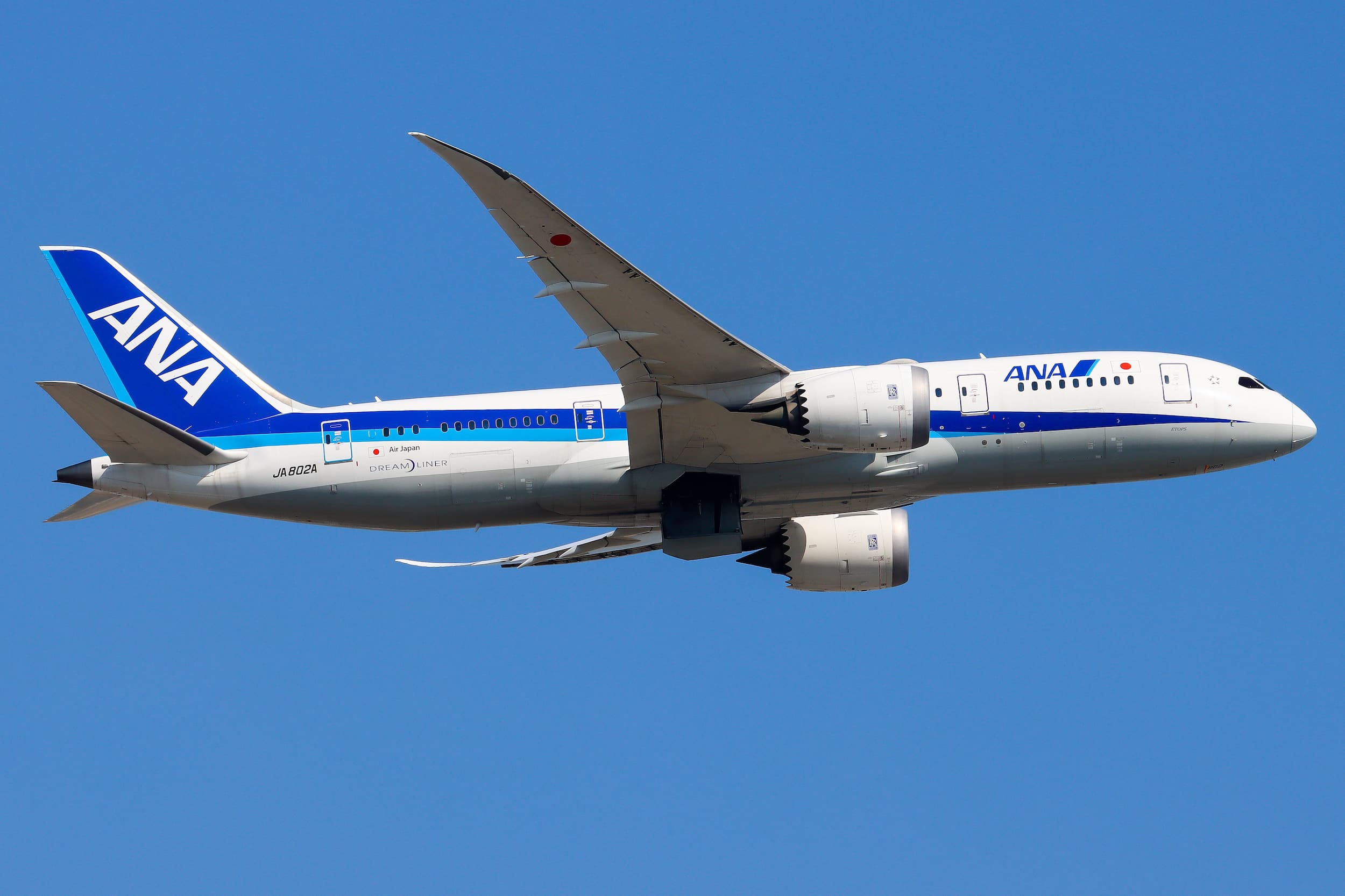 Boeing 787-8 vs Airbus A320neo Comparison | WebFlite