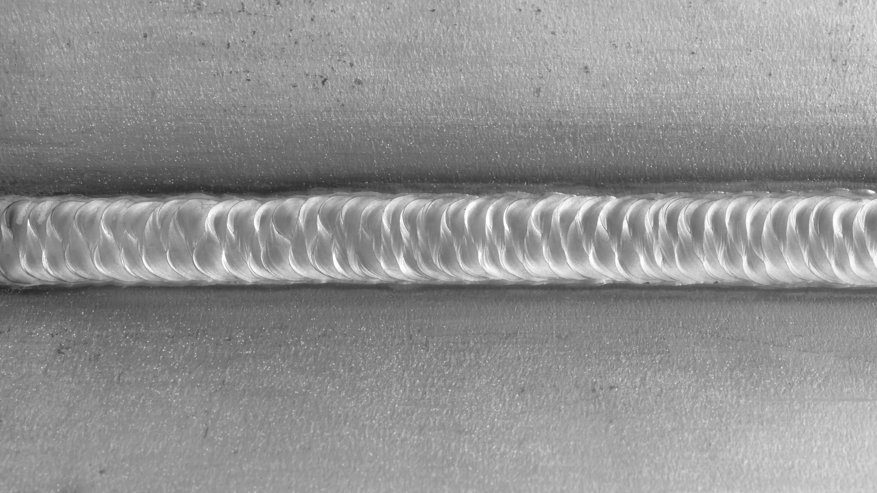 Mechanische Oberflächenbehandlungen von Edelstahl | HANS KOHLER AG