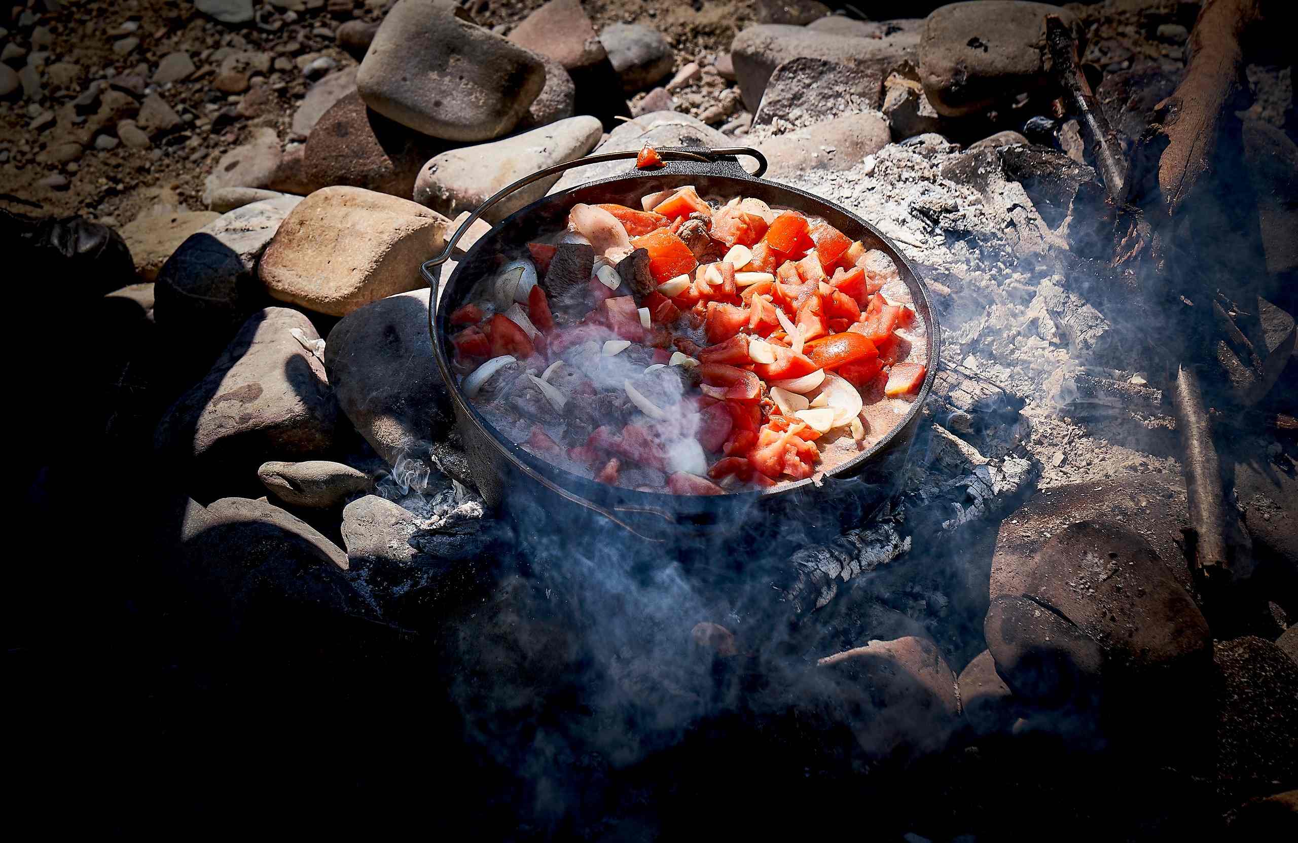 Cooking over the fire: 5 recipe ideas - Transa.ch