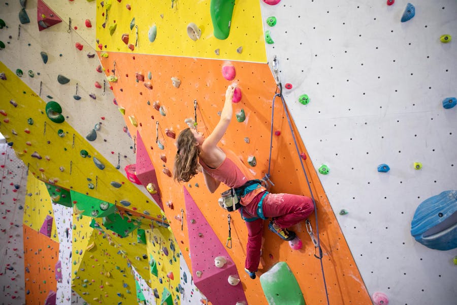 Escalade en salle : conseils pour les débutants - Transa.ch