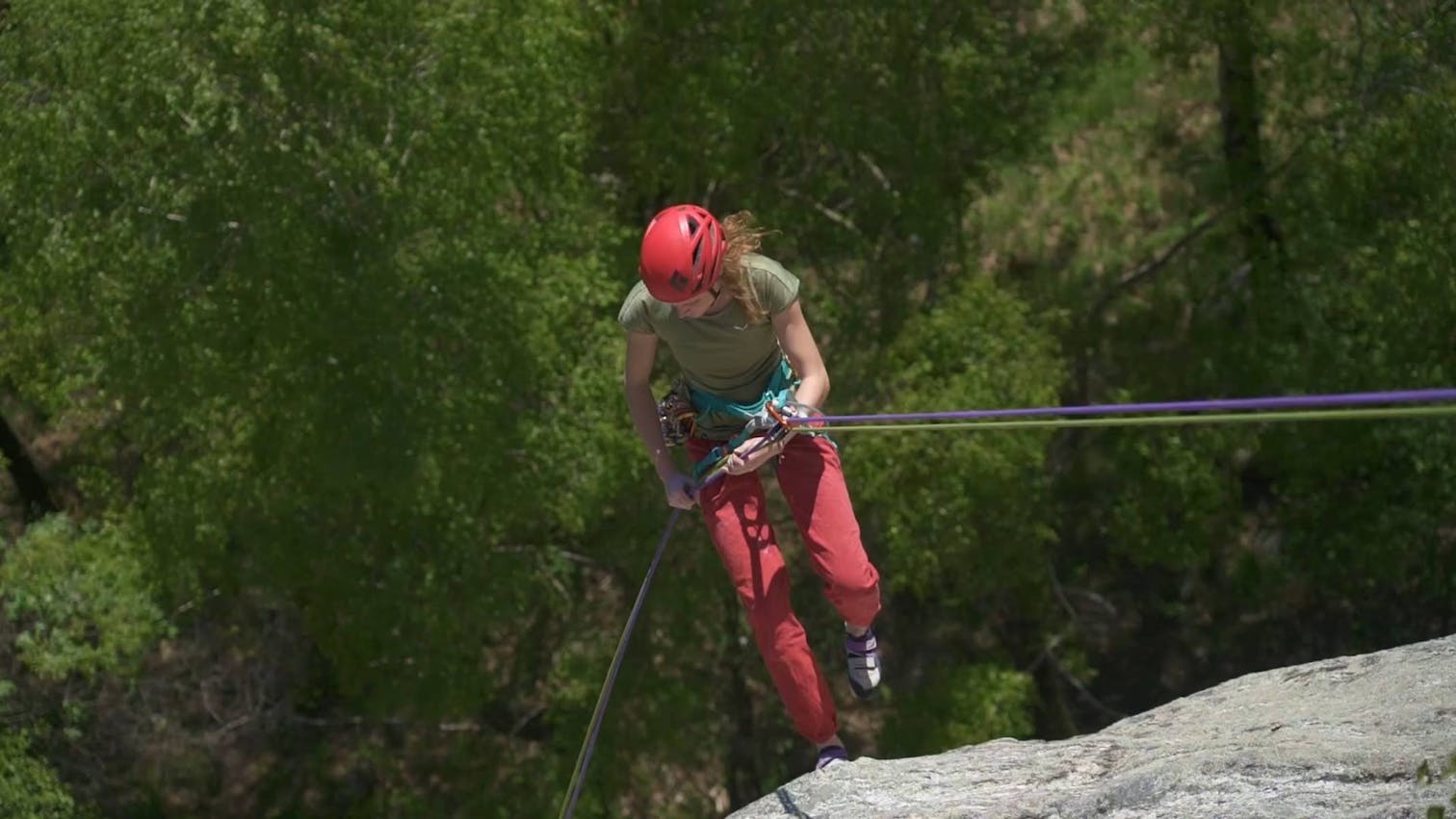 Escalade : Descente en rappel sur plusieurs longueurs - comment faire ...