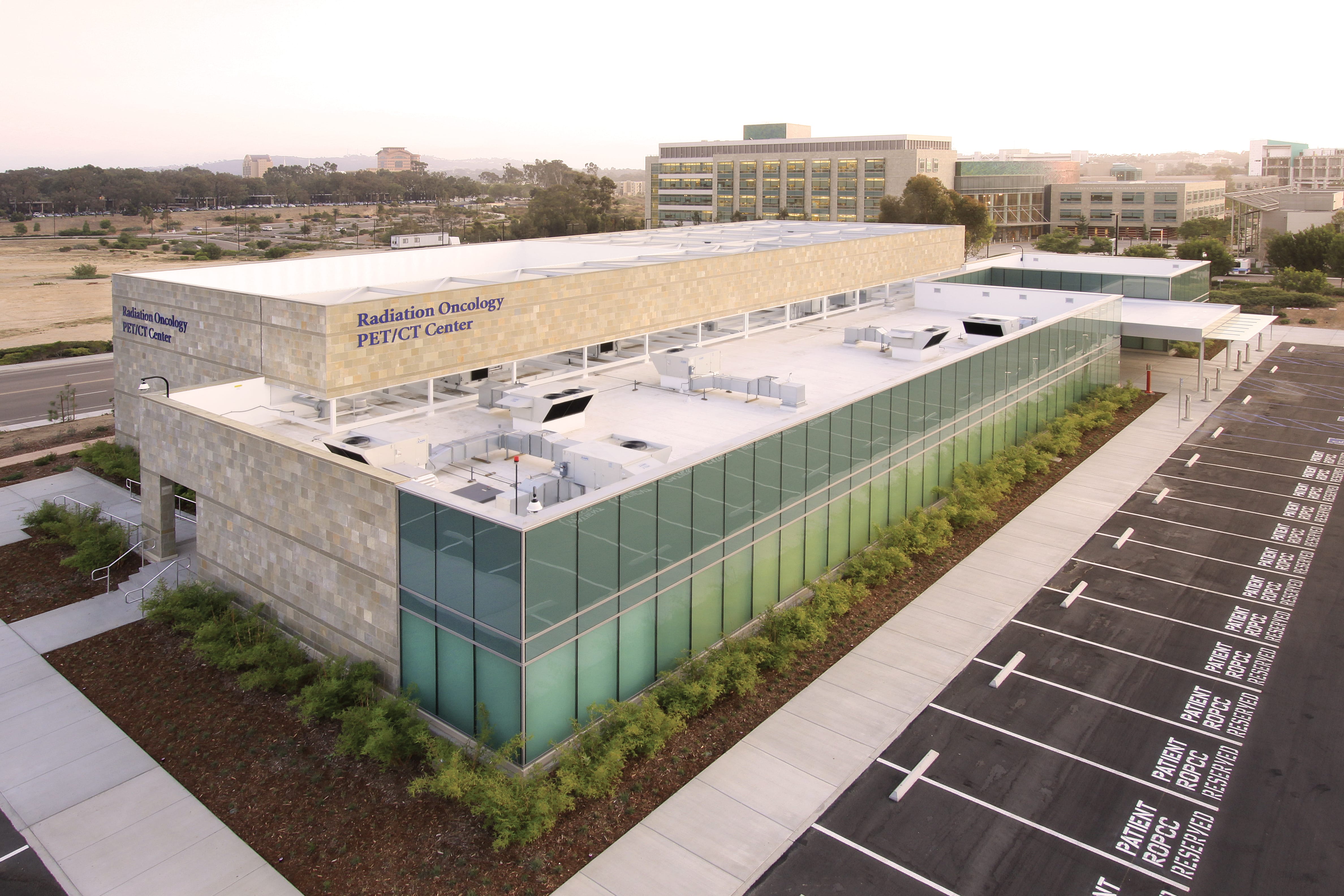 UCSD Moores Cancer Center | RAD Technology Medical Systems