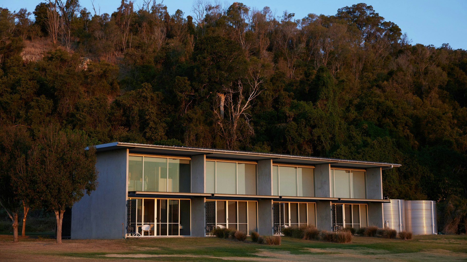 Unwind in rural comfort | Mount French Lodge