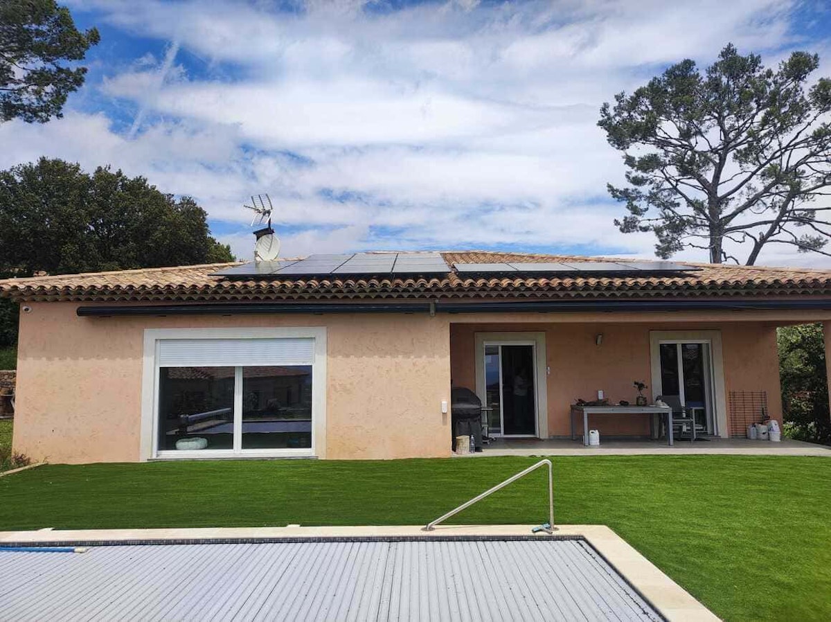 Panneaux Solaires Rocbaron (83136)☀️ RGE QualiPV 2025