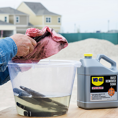 Rust Removal Solution for Tools | WD-40 Rust Remover Soak | WD-40