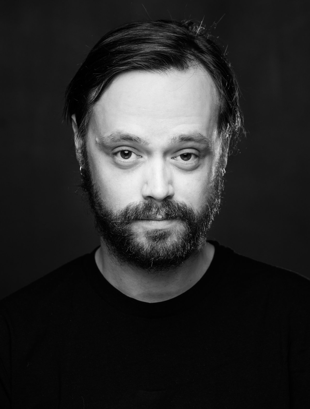 Ossian Ward - Folkteatern