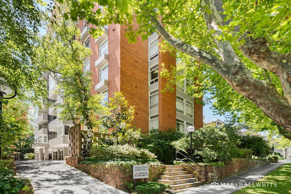 2.3/9 Struan Street, Toorak, VIC | Marshall White