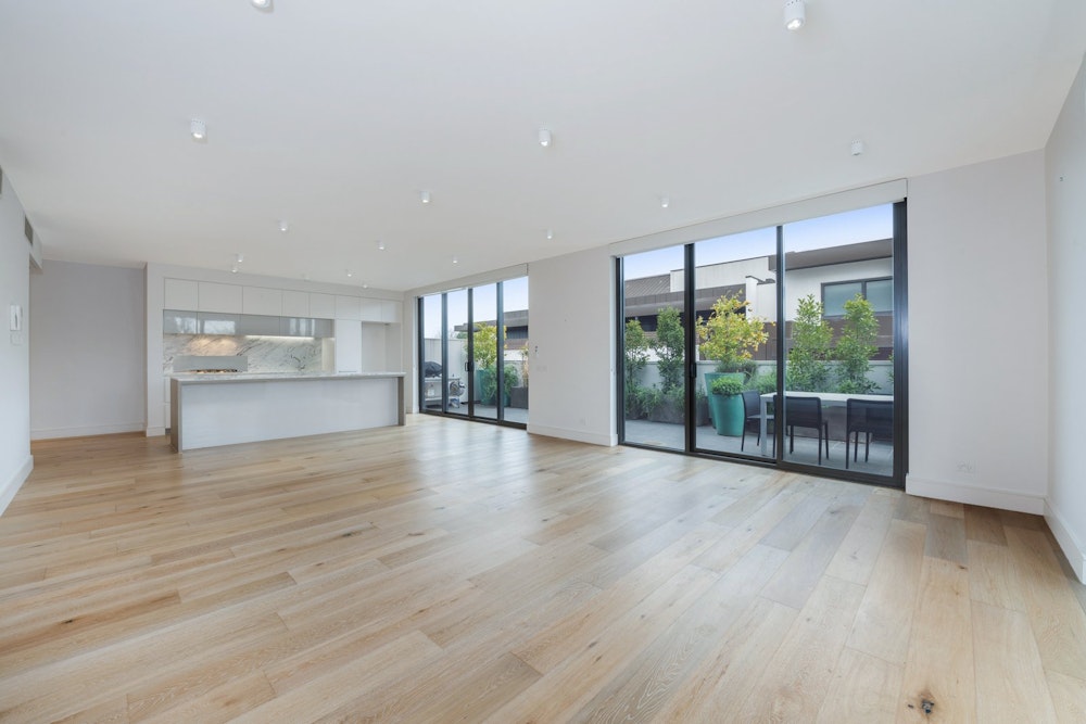 201/2 Gascoyne Street, Canterbury, 3126 | Marshall White