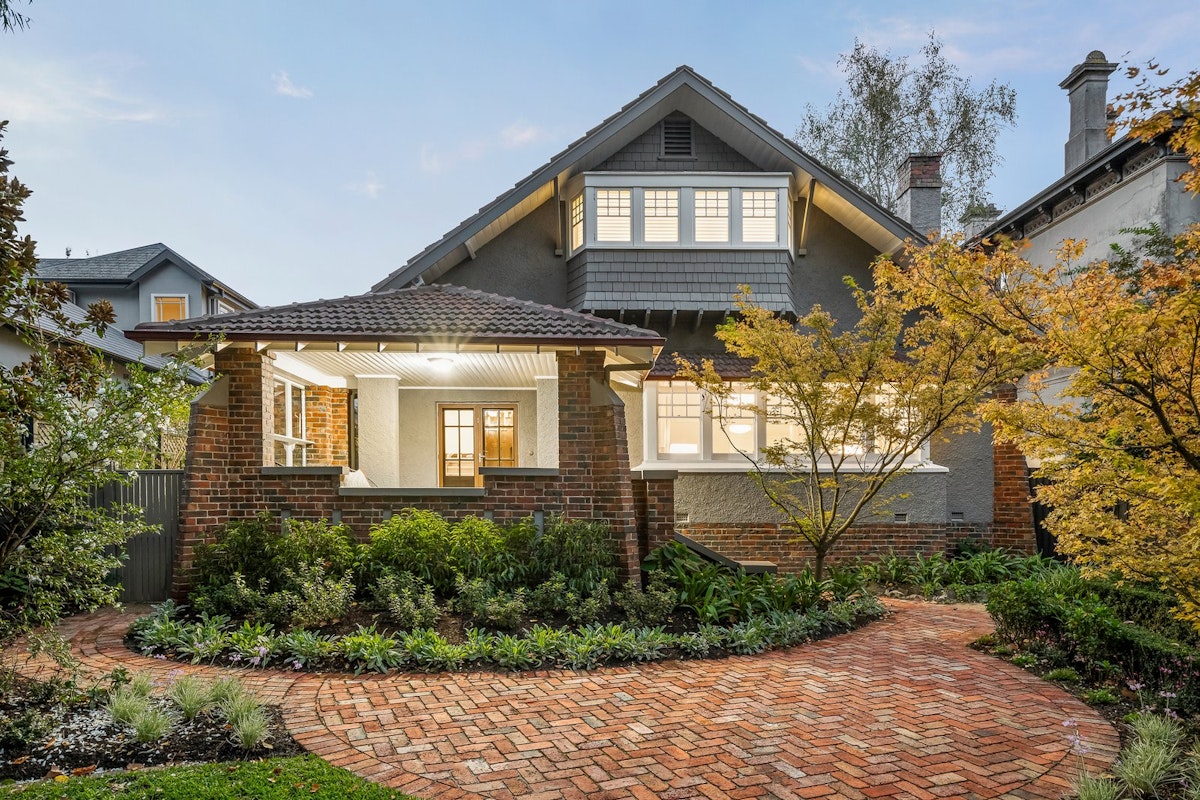 Chelsea Mitchell | Estate Agent Boroondara | Marshall White | Marshall ...