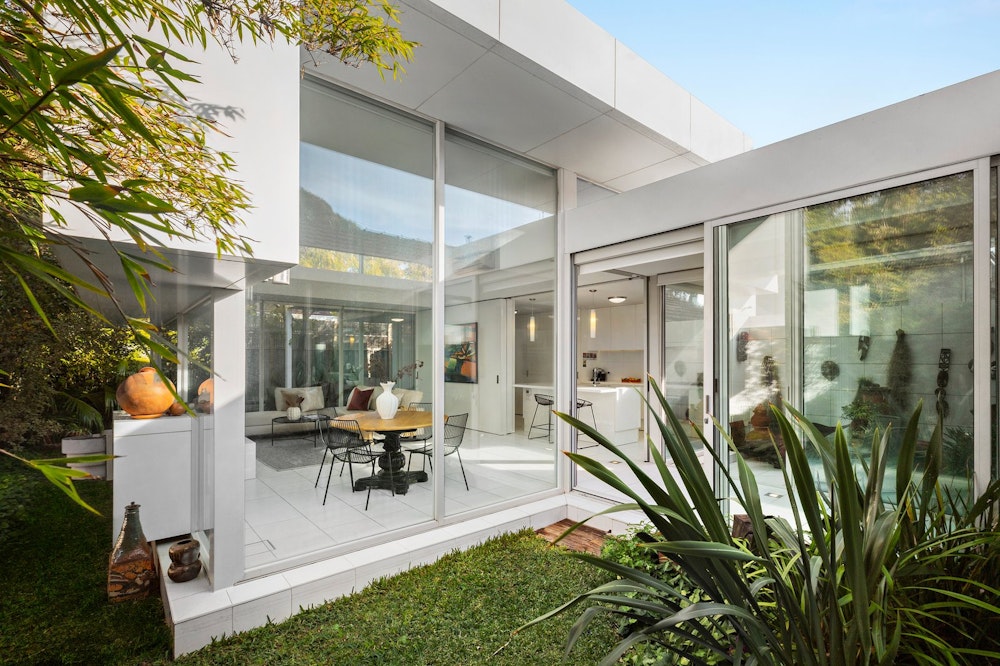 366 Howe Parade, Port Melbourne, 3207 | Marshall White