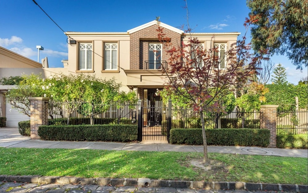 17 Hyton Crescent, Kew, 3101 | Marshall White