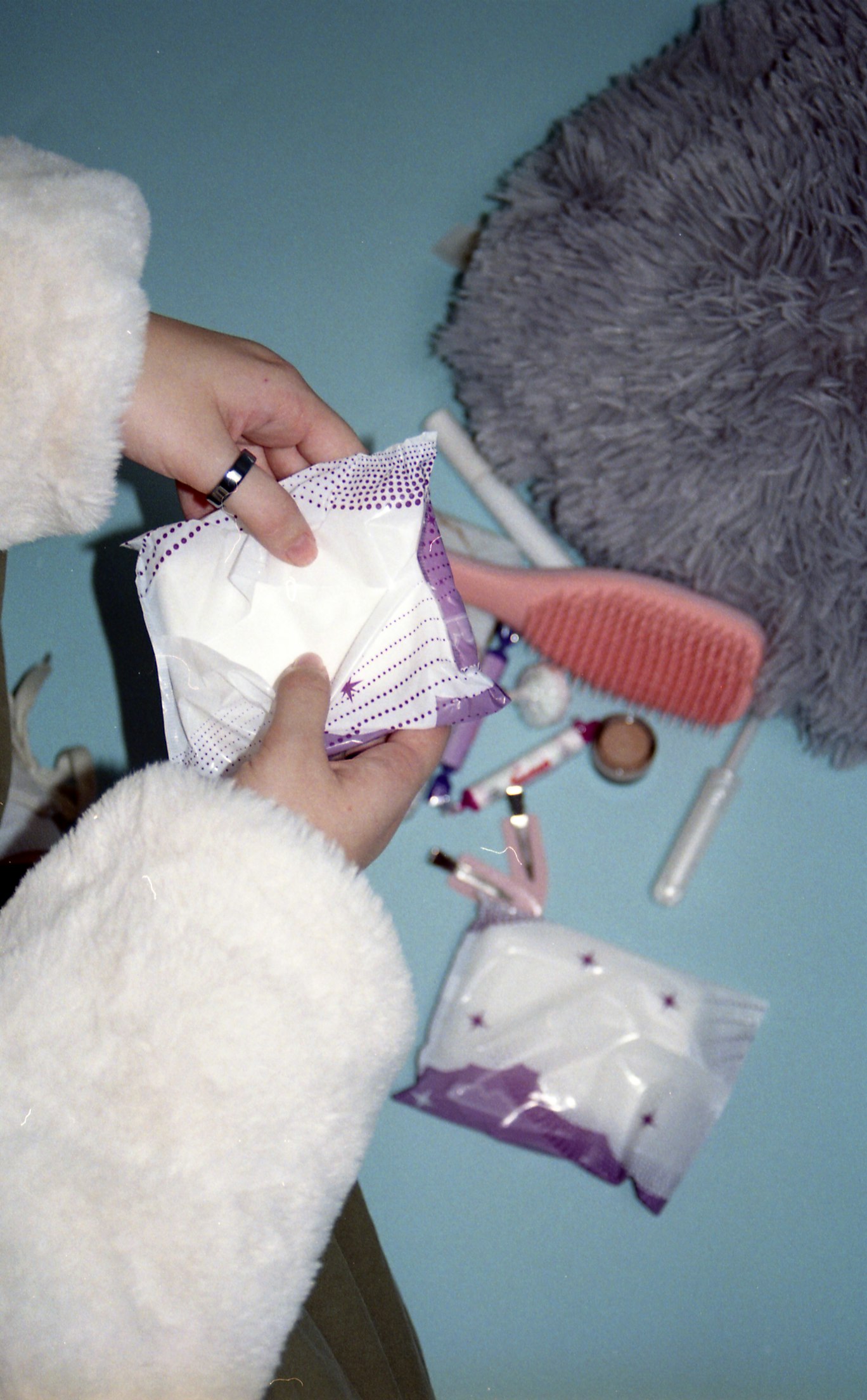 Spotting the signs of early puberty in your tween | luna app