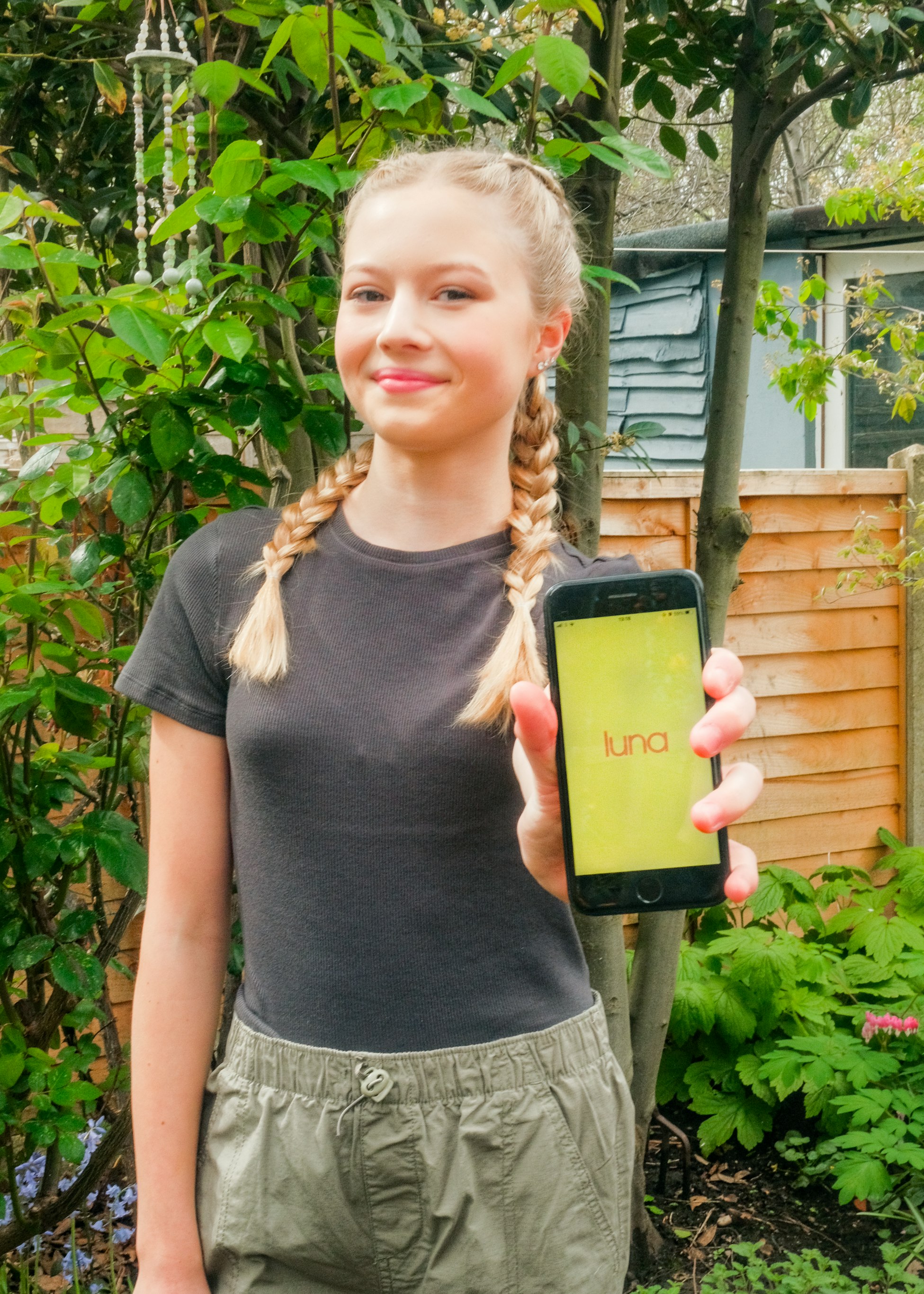 What does a first period look like? Signs parents can look for | luna app