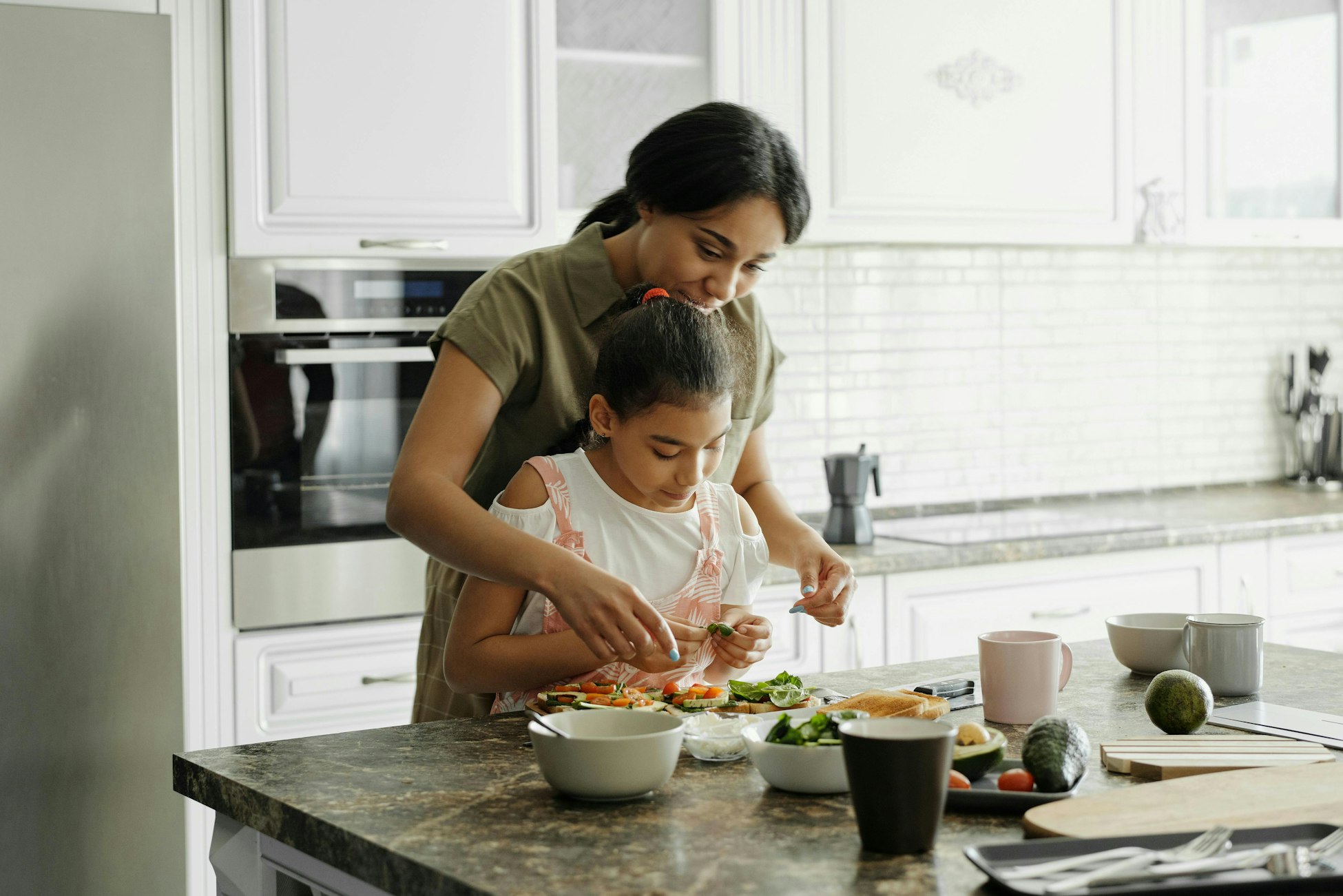 Are you helicopter parenting your teen daughter? | luna app