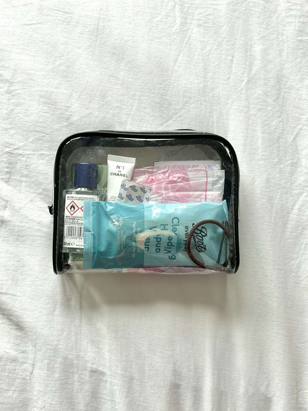 What can I put in a puberty kit for my daughter? | luna app