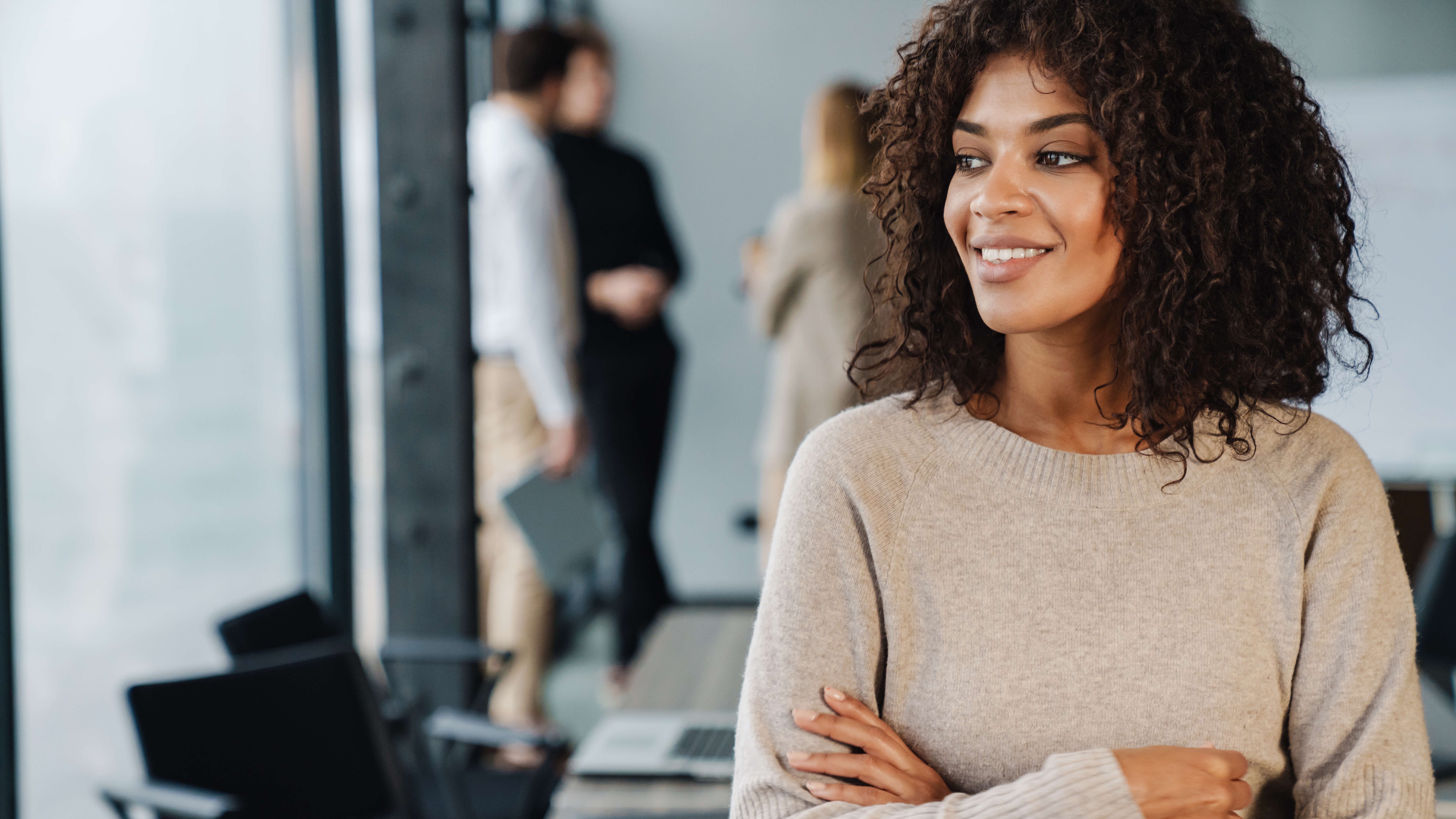 11 Ways To Stand Out When Applying For A Job | Evie Magazine