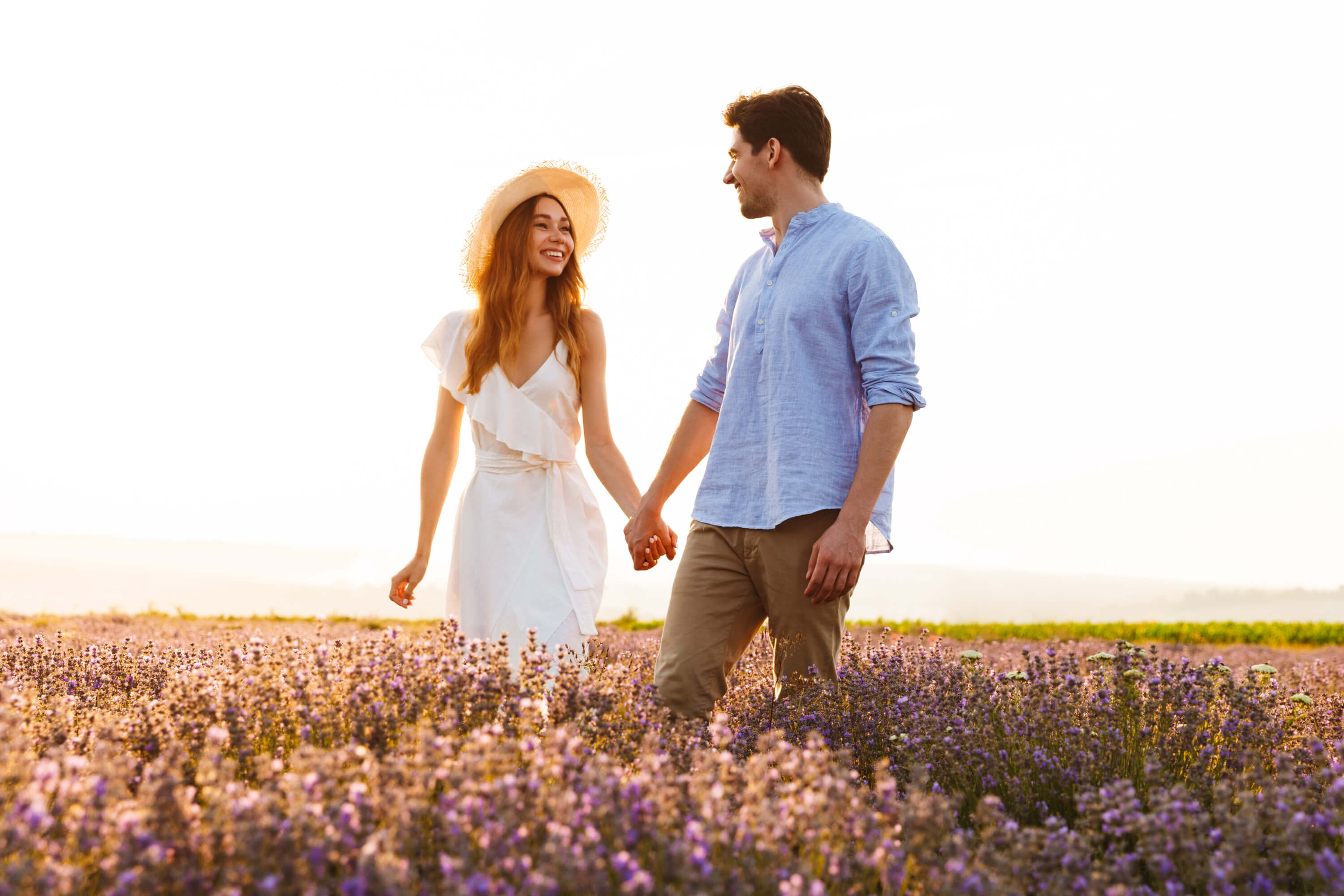 How To Take The Feminine Approach To Dating | Evie Magazine