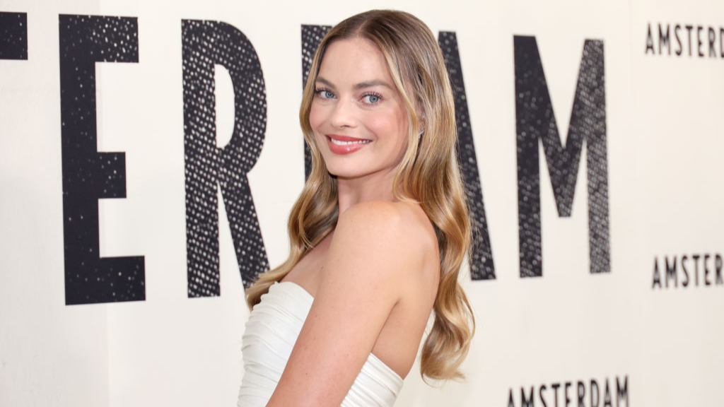 Margot Robbie Says She Was Mortified When The Barbie Photos Were 8168