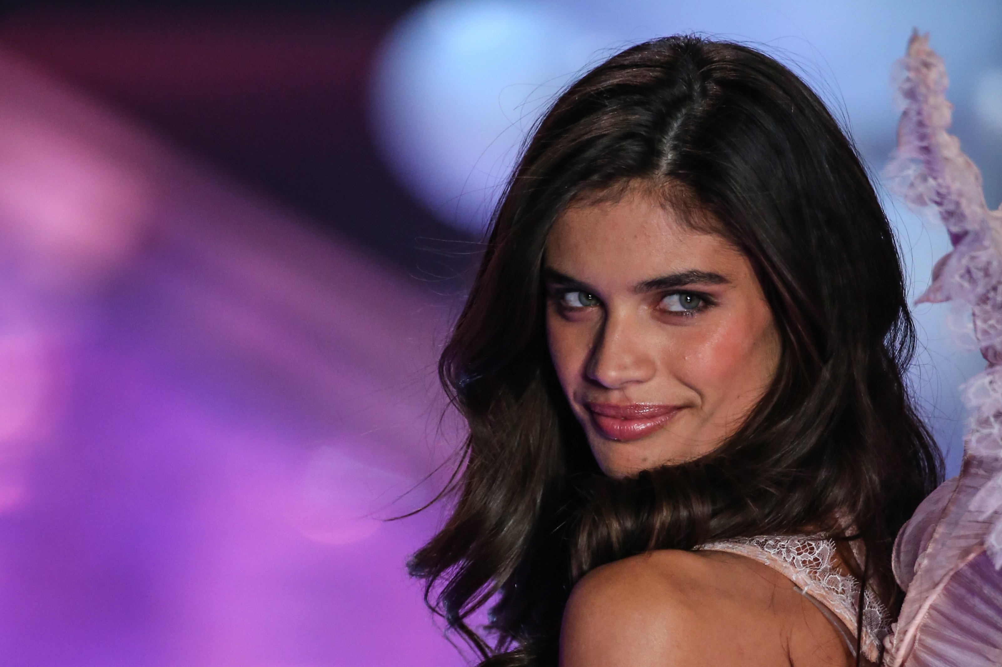 Holistic Hotness: How To Nourish Your Body For Optimal Beauty | Evie ...