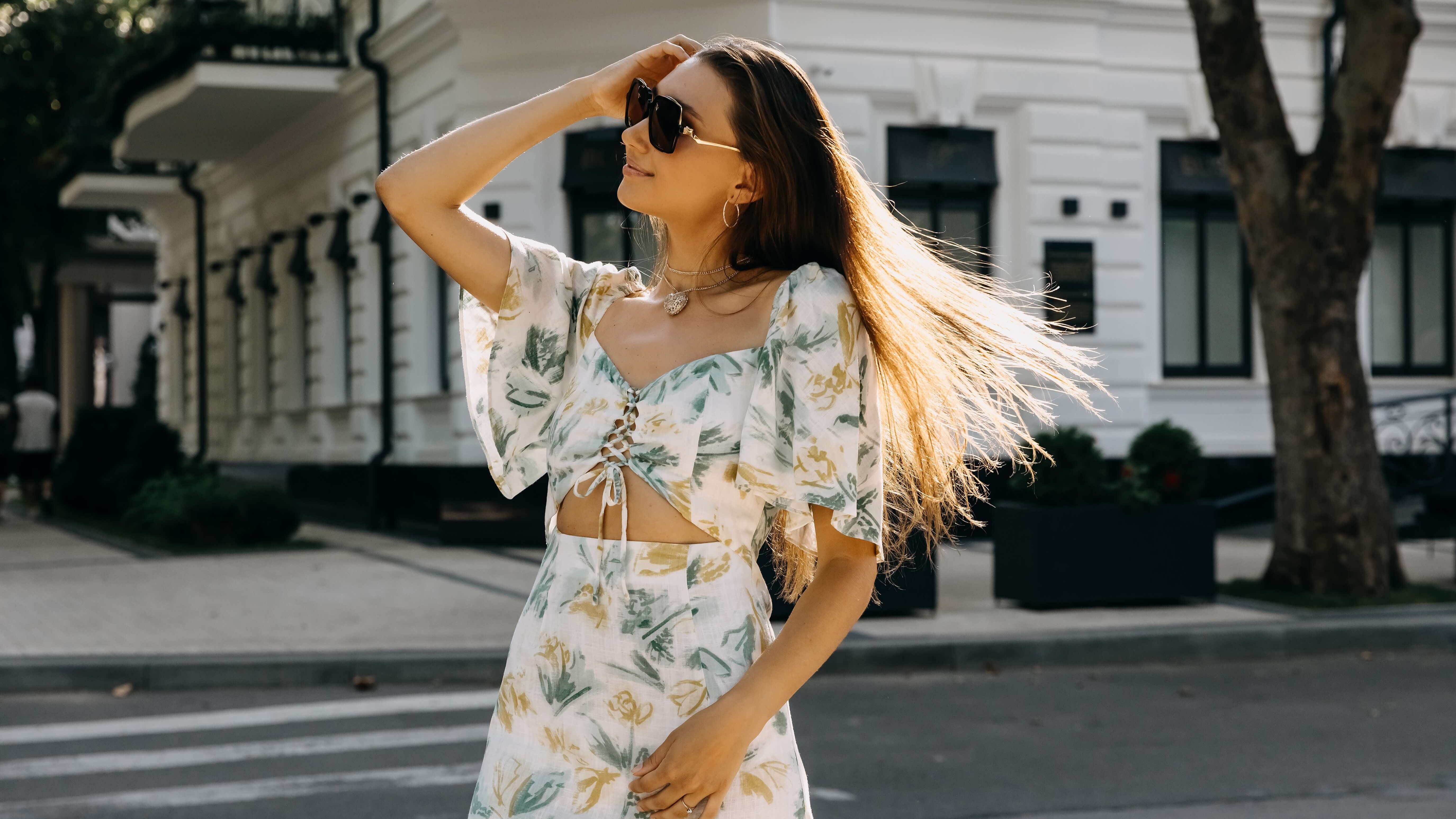 What Does It Mean To Dress For The Female Gaze Or The Male Gaze? | Evie ...