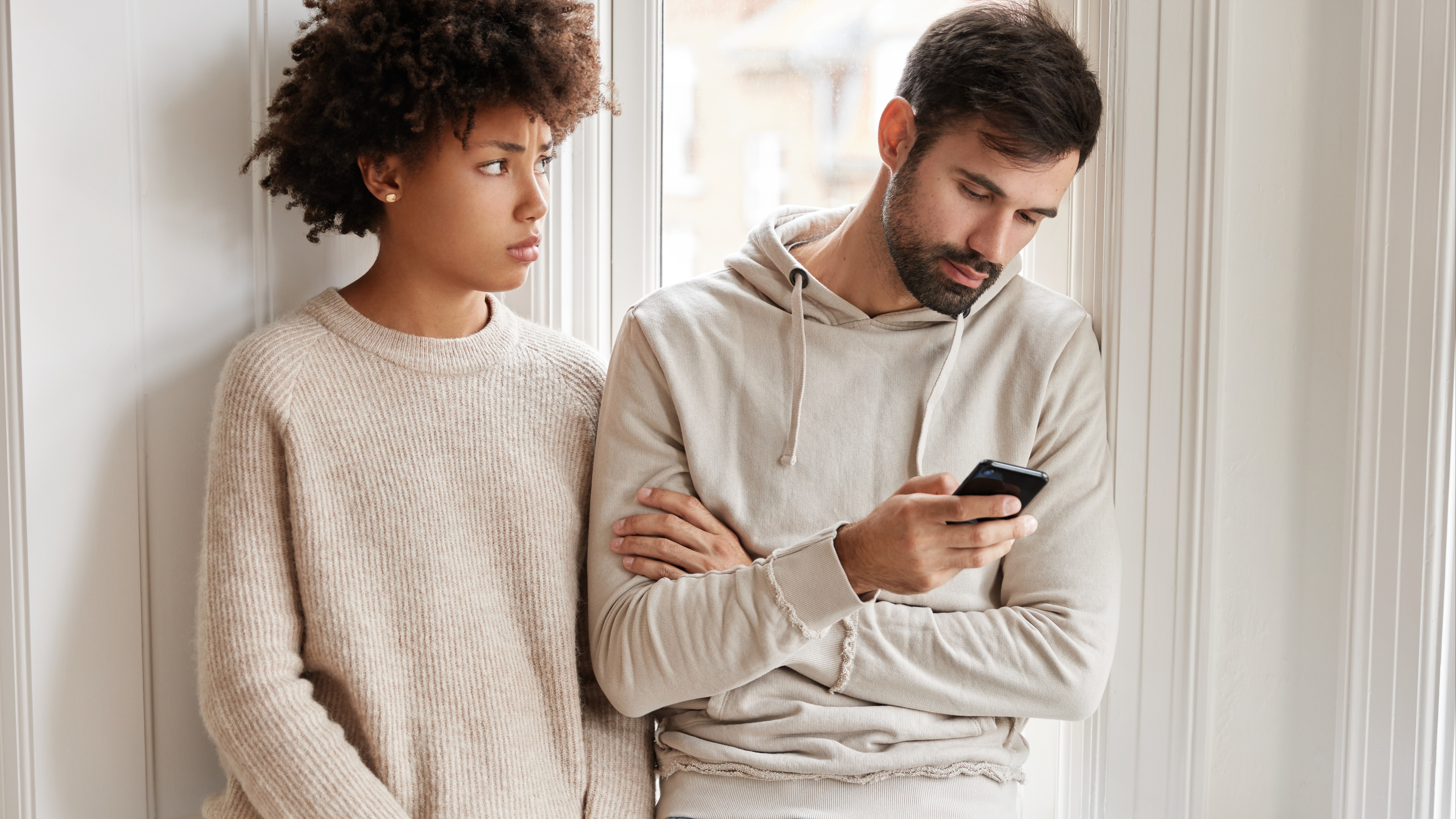 How To Deal With Your Boyfriend’s Ex Who Just Won’t Go Away | Evie Magazine