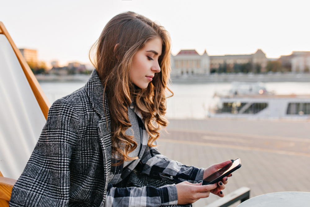 Can You Really Stay Friends With An Ex? | Evie Magazine