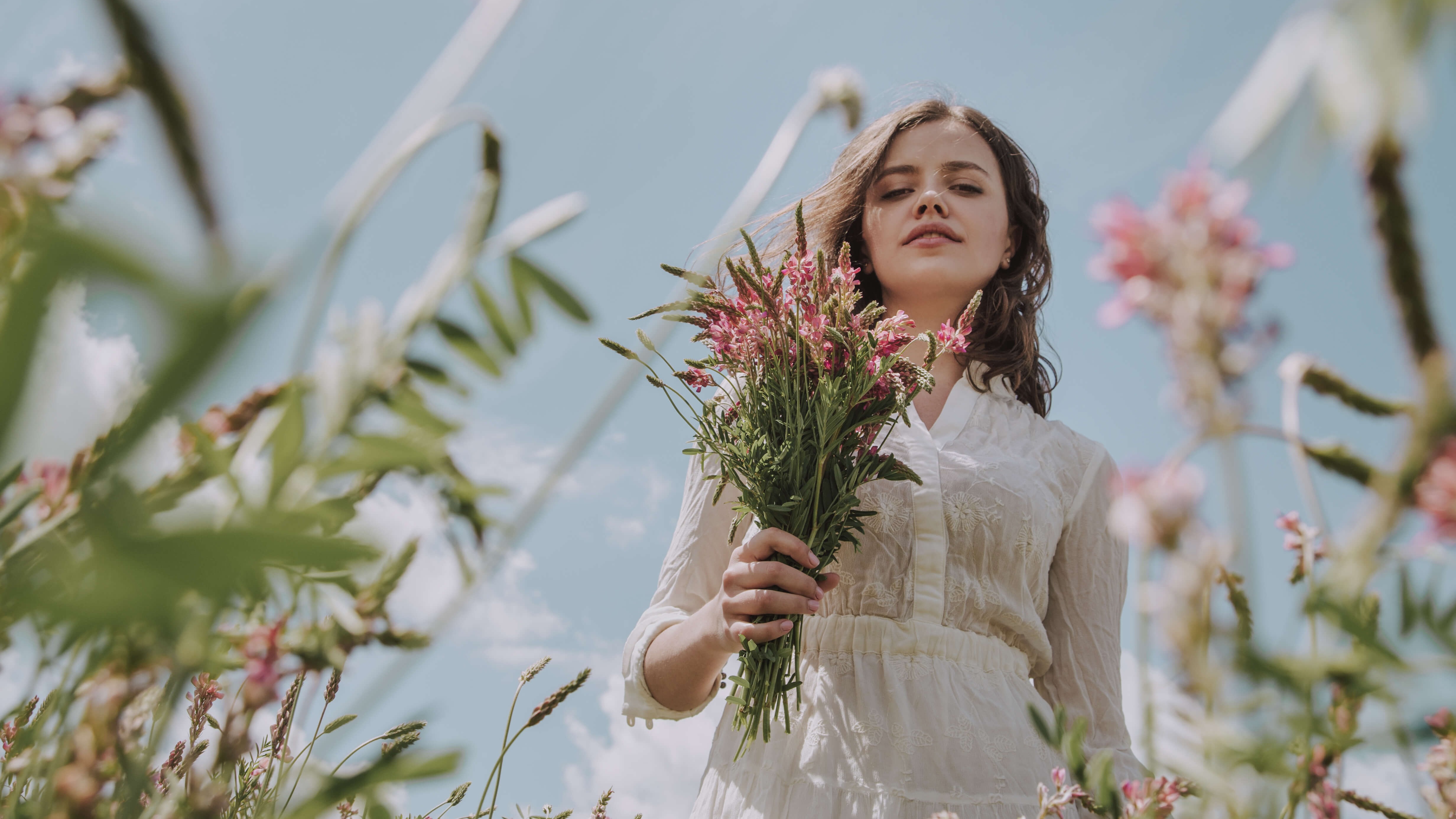 Middle Child Syndrome Is Real—And It Might Explain Your Need To Please ...