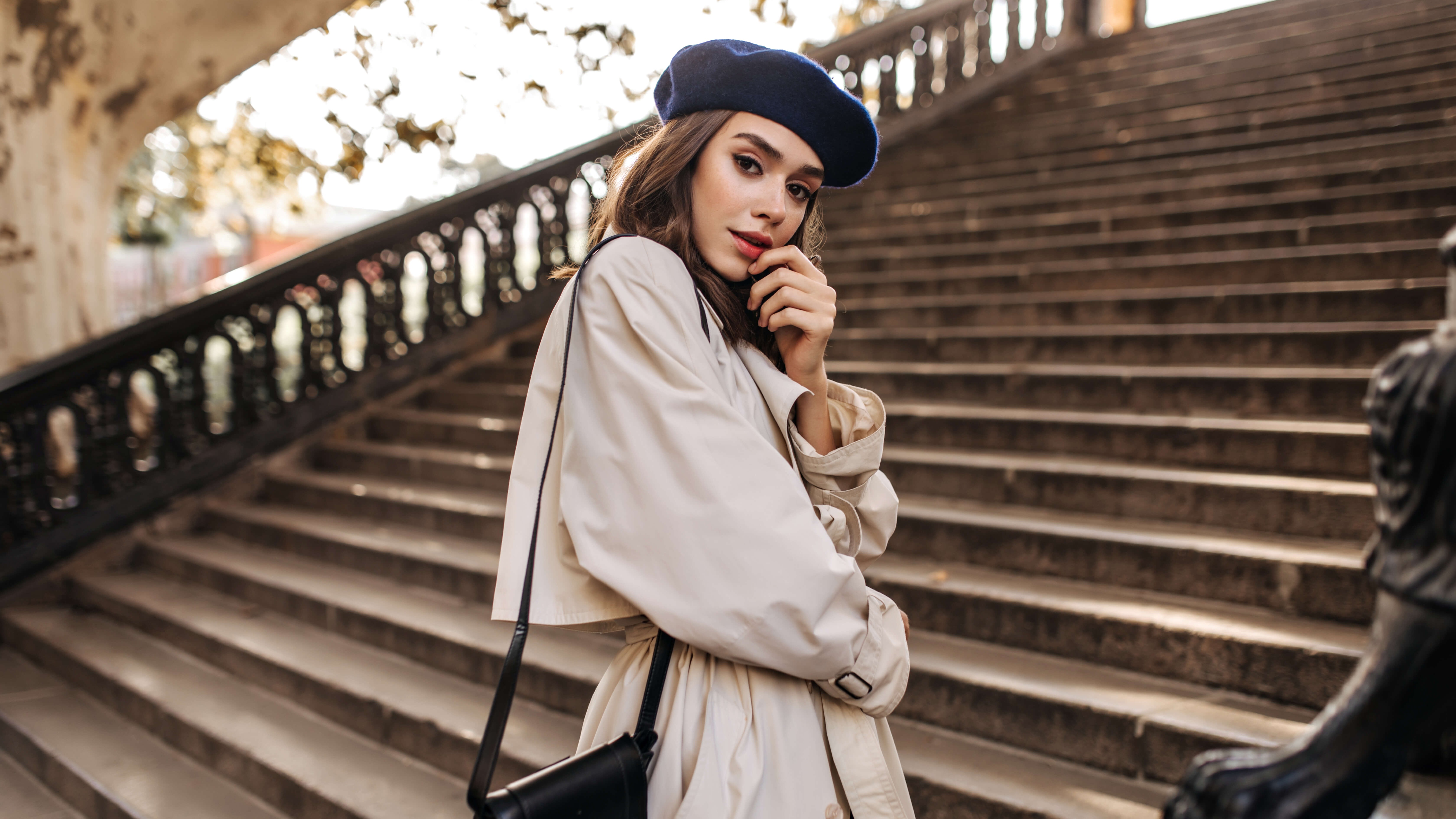 15 Signs You’re A Wannabe French Girl | Evie Magazine