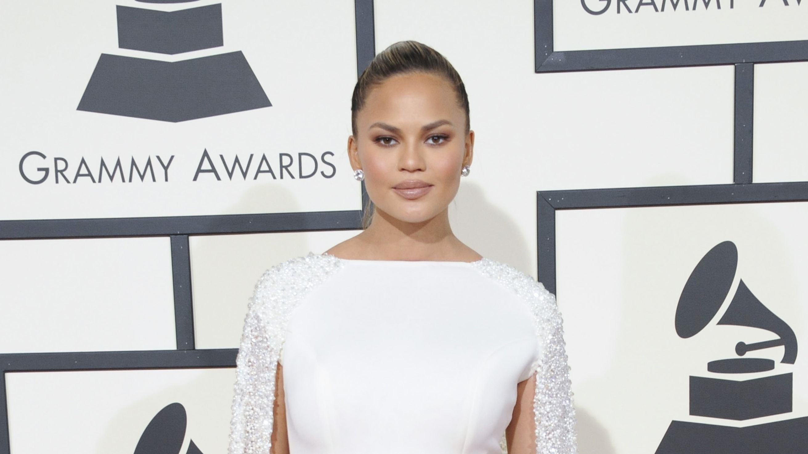 Celebrities Should Stop Bowing To Cancel Culture And Stop Apologizing Evie Magazine